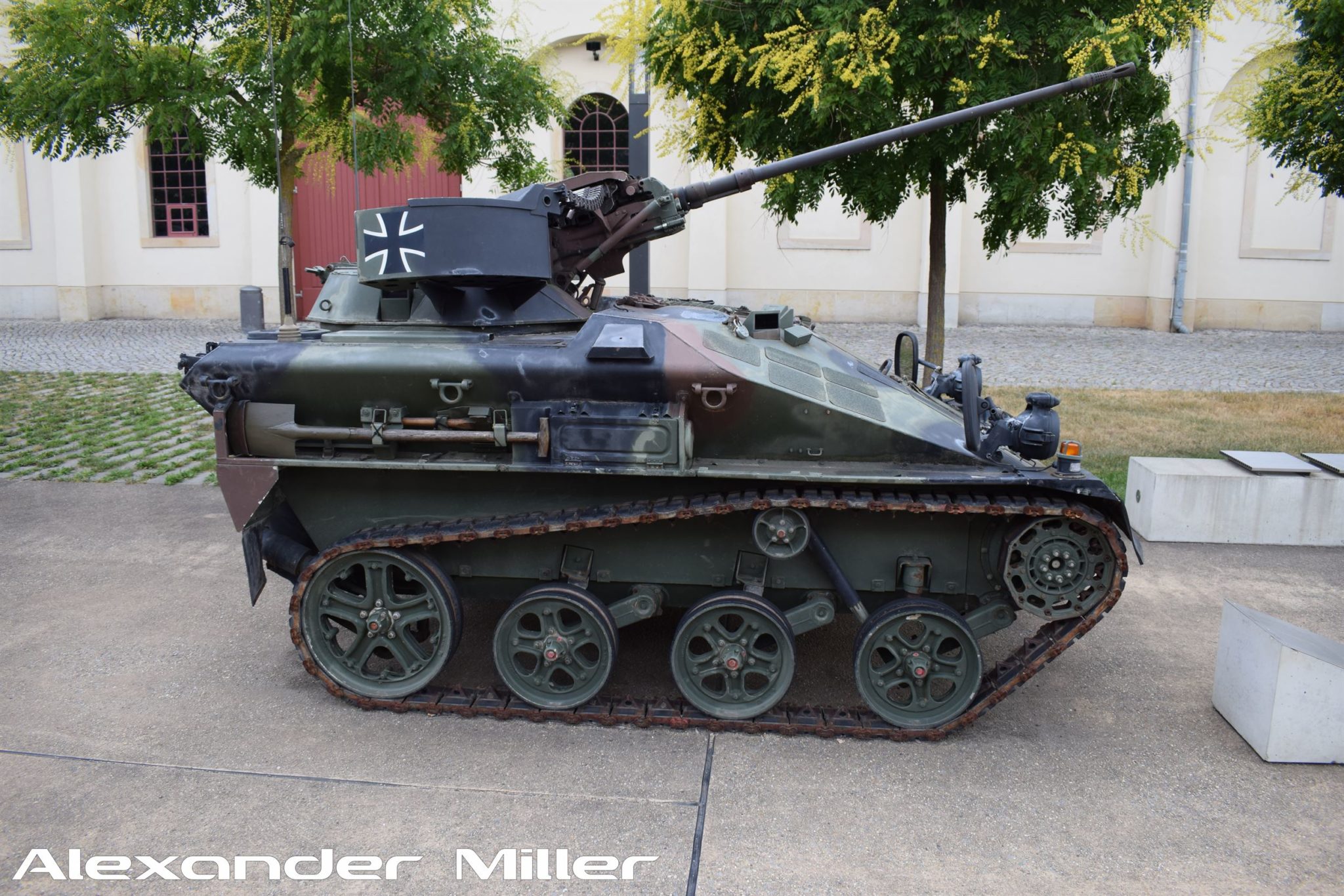 Wiesel 1 A0 MK Walkaround (AM-00189) – Modell und Original