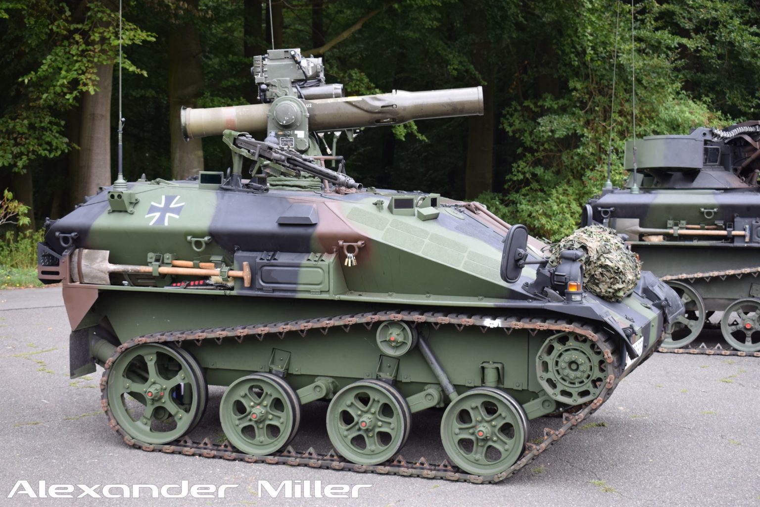 Wiesel 1 A1 TOW Walkaround (AM-00190) – Modell und Original