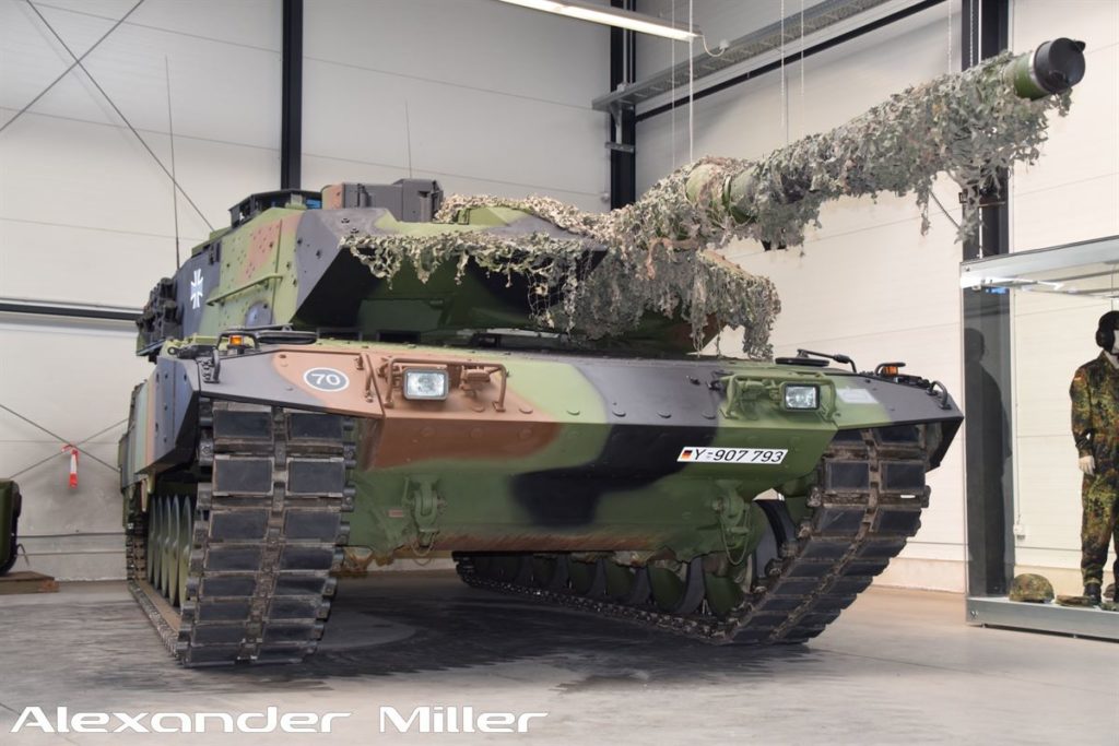 Leopard 2 TVM Walkaround (AM-00623) – Modell und Original